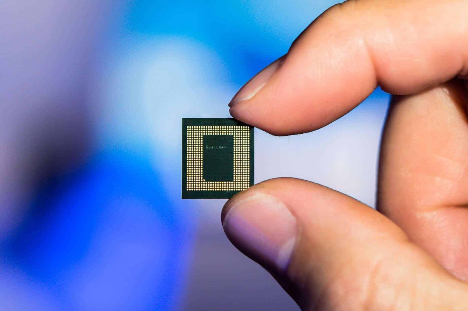 Samsung is the First Company to Begin Mass Production of 3nm Chips
